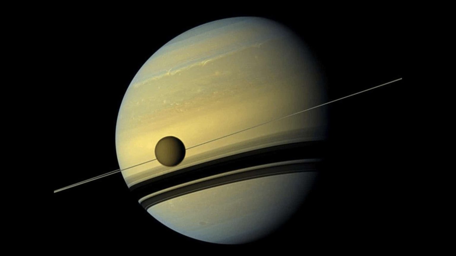 En novembre, Saturne fait disparaître ses anneaux — un spectacle ...